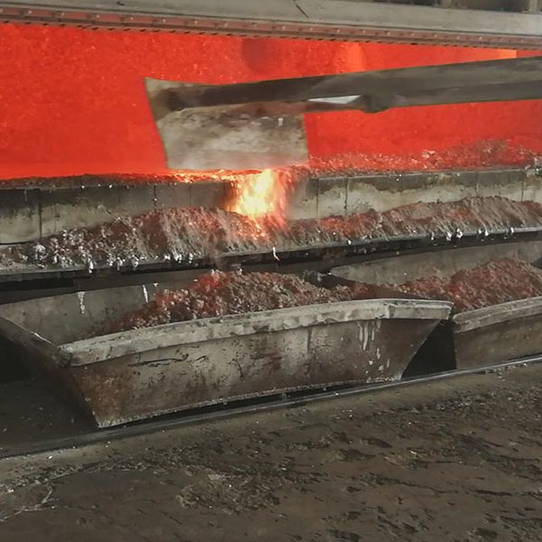 Aluminium Deslagging Agent is a white powder or granular flux